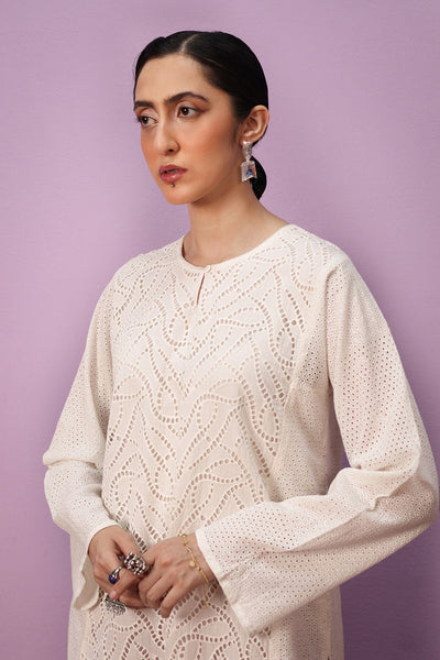 Spring Fling Schiffli Style Top – GENERATION