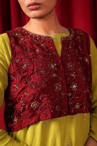 Stylish Jackets & Kotis for Ladies in Pakistan - embroidered jacket ...