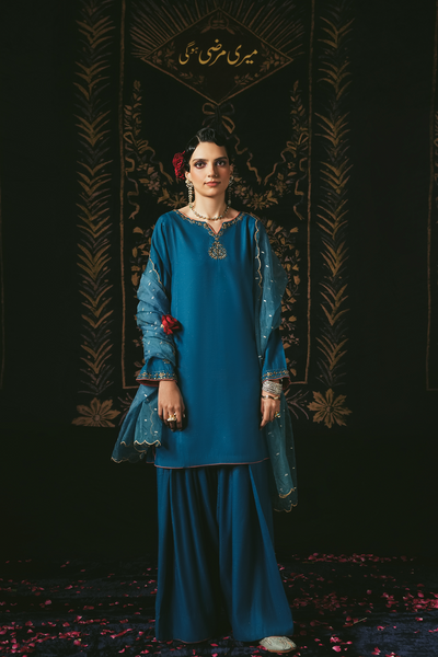 Farshi Shalwar – GENERATION